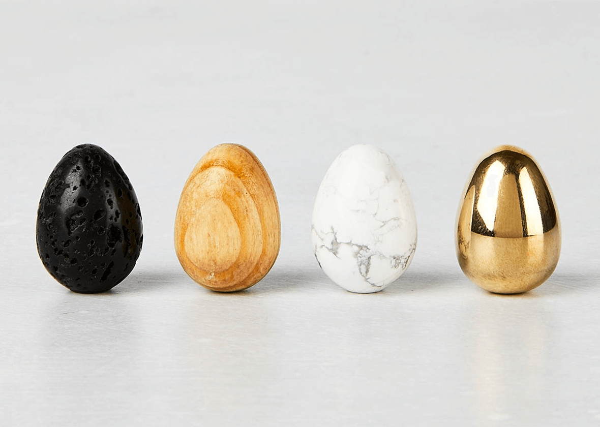 Thinking Egg Desk Set | Giftagram