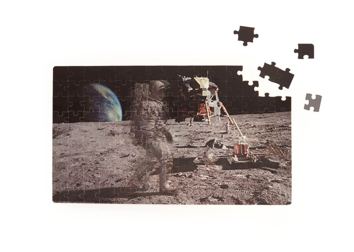 Moonwalk Motion Puzzle | Giftagram
